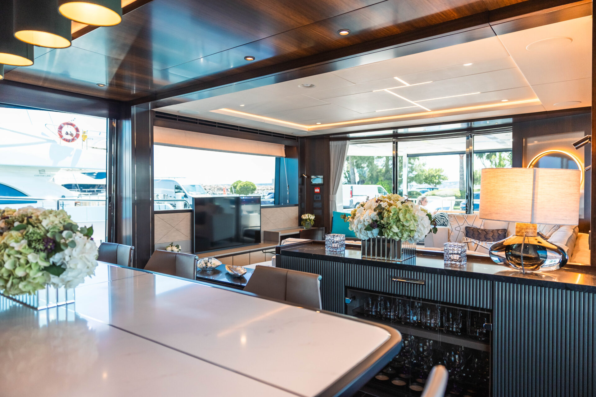 INNOVA Yacht Charter Details, Sunseeker 88 | CHARTERWORLD Luxury ...